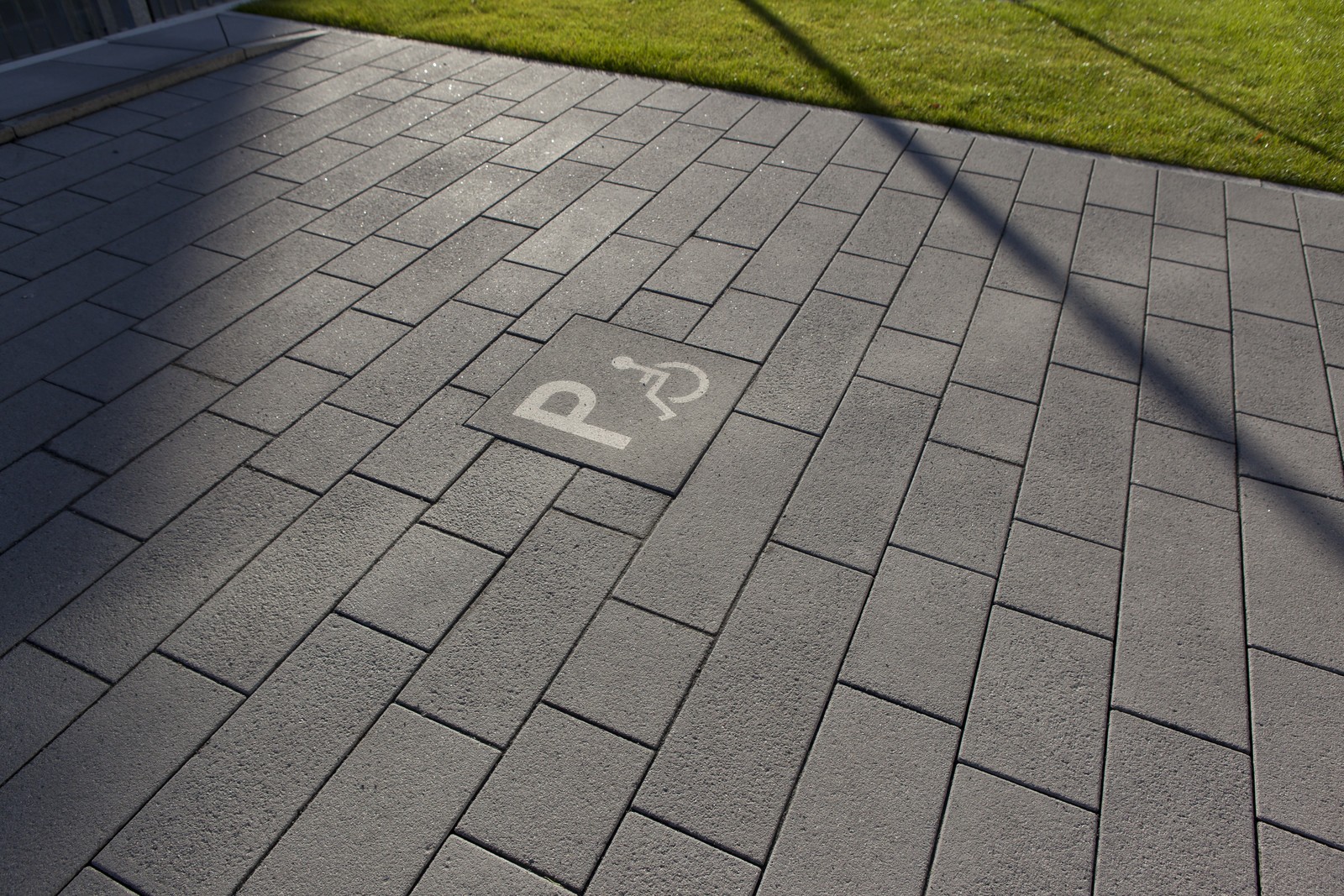 Elegantes Padio® Pflaster für Flächengestaltung im öffentlichen Raum